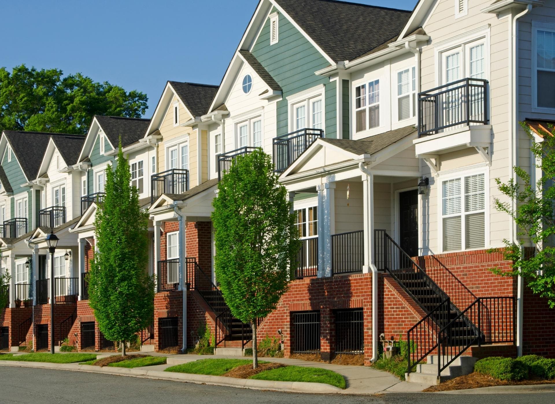 Community Associations Umbrella Insurance | Distinguished
