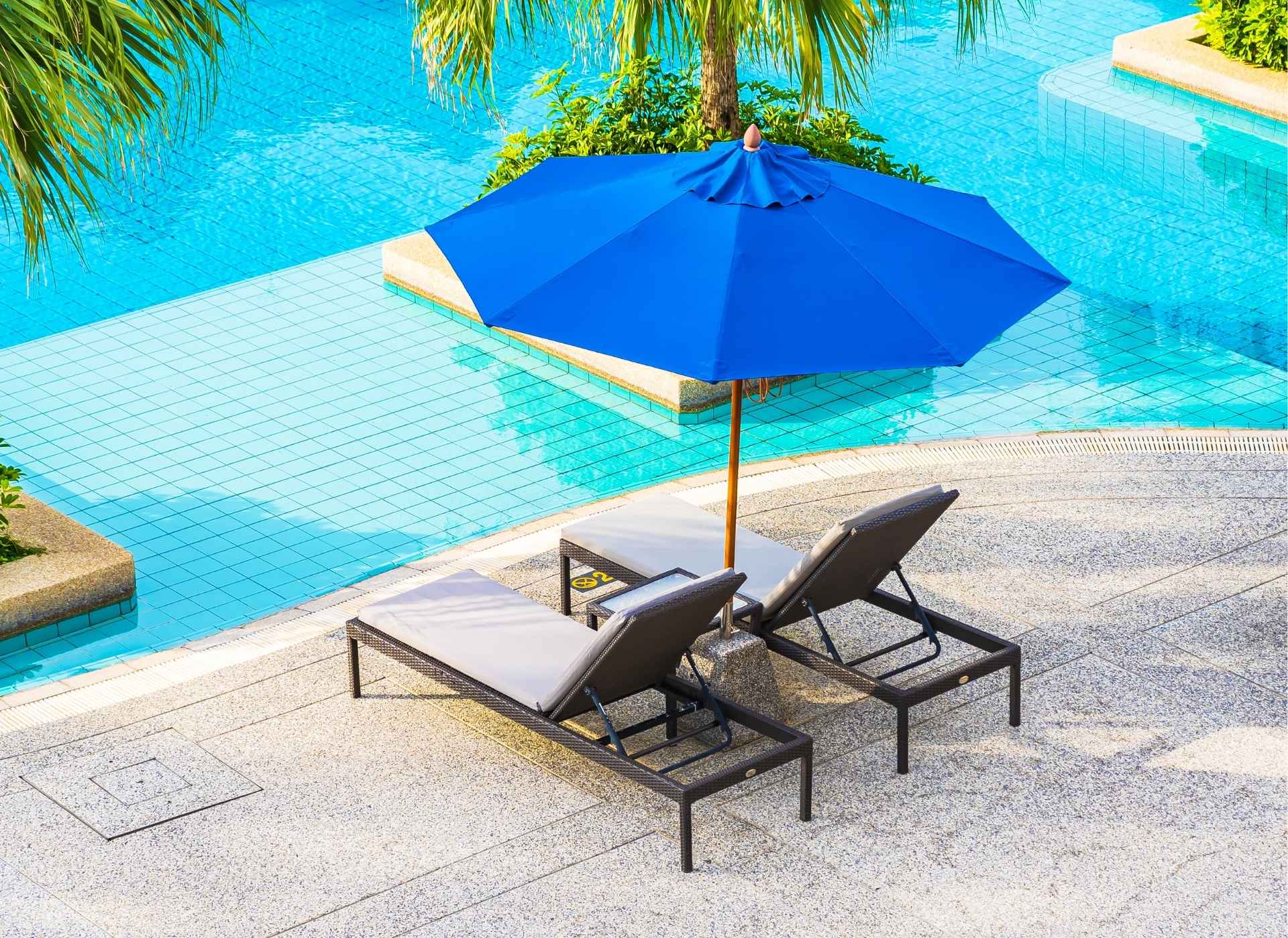 How to Safely Secure Umbrellas at Hotels and Resorts | Distinguished